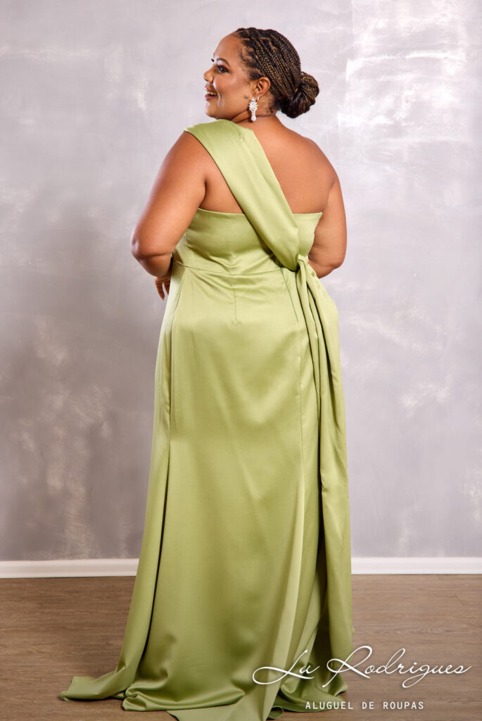 Feminino Plus Size 287 - Lu Rodrigues - Aluguel de Roupas